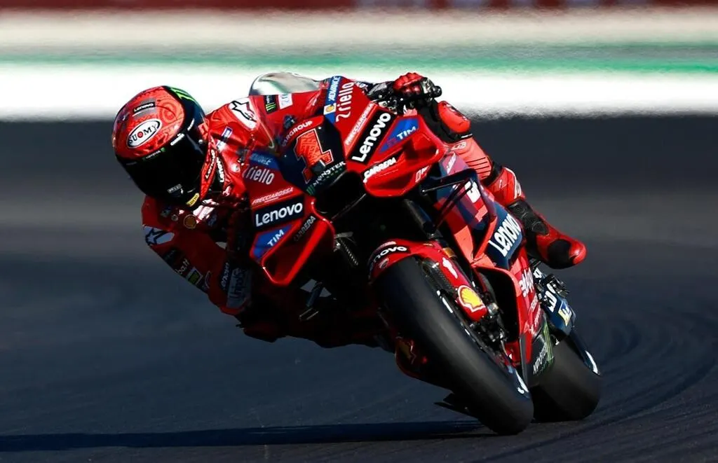 MotoGP. Francesco Bagnaia sacré champion du monde dès la course sprint à Valence si… . Sport ...