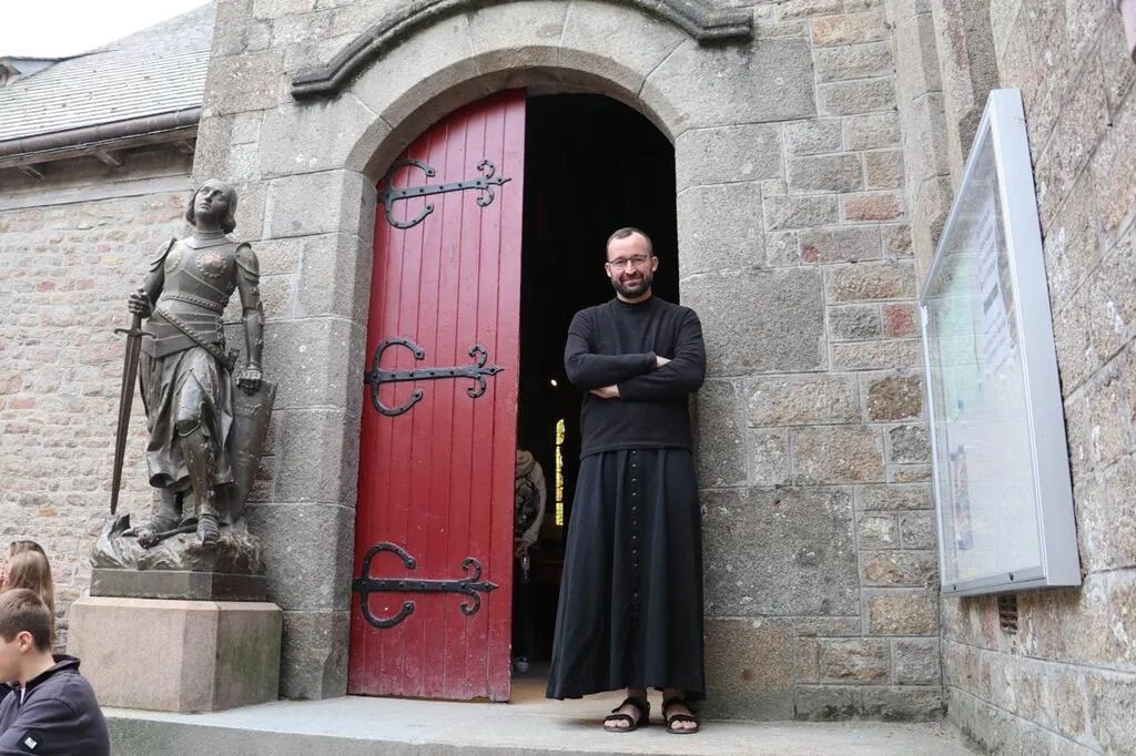 Au Mont-Saint-Michel, comment la communauté religieuse Saint-Martin s ...