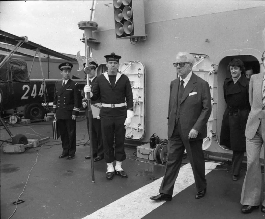 À Brest, Jean Gabin mériterait sa statue . Cinéma - Lorient.maville.com