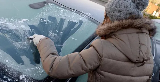 Huit choses à ne surtout pas oublier dans sa voiture quand il gèle ...