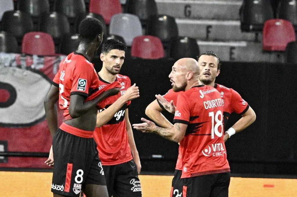 EA Guingamp - Paris FC. À quelle heure et sur quelle chaîne suivre le match de Ligue 2 ? . Sport ...