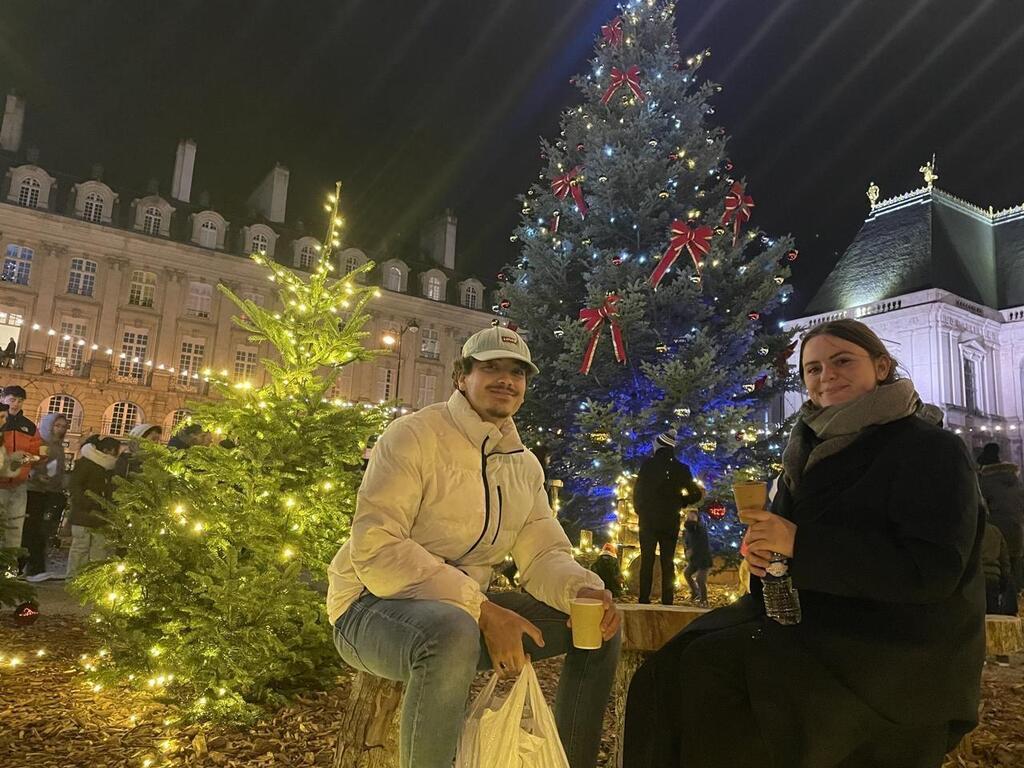 Que pensent les Rennais des illuminations de Noël et de la sobriété ... Que pensent les Rennais des illuminations de Noël et de la sobriété ...