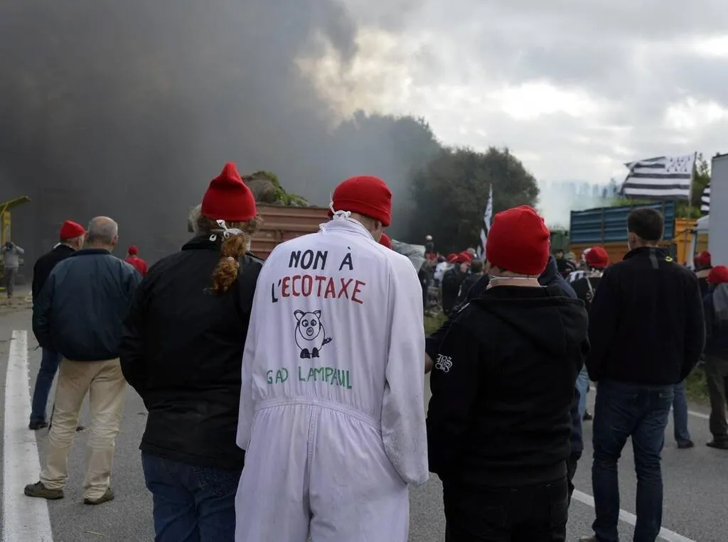 RÉCIT. Il y a dix ans, pour incarner la lutte, des milliers de bonnets ...