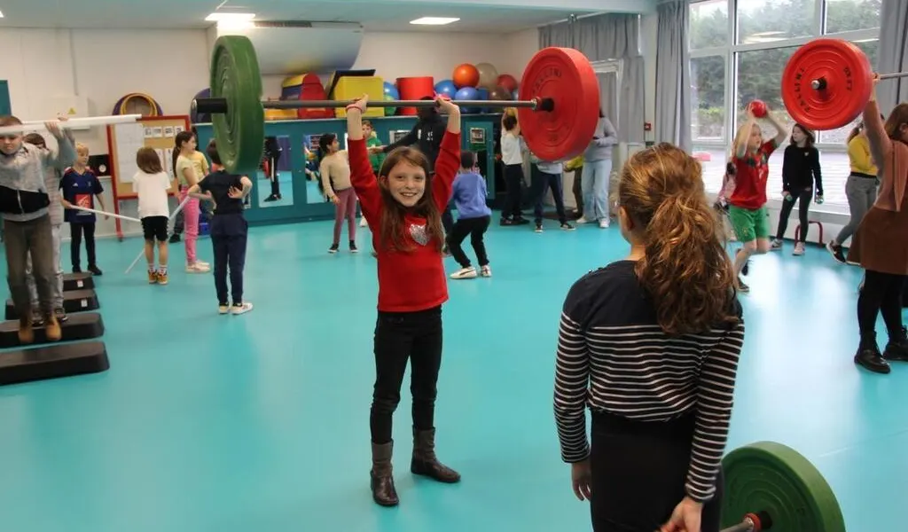À Saint-Lô, des élèves de l’école de l’Yser rencontrent une sportive ...