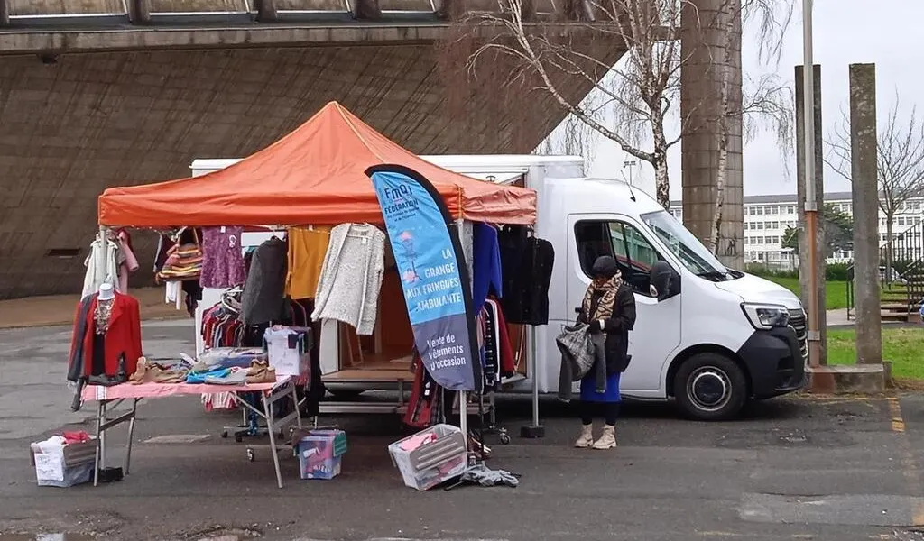 À Saint-Nazaire, le fragile équilibre de la Grange aux fringues - Saint ...