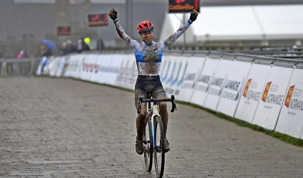 Coupe de France de cyclo-cross (5e manche). U19 femmes : Célia Géry a ...