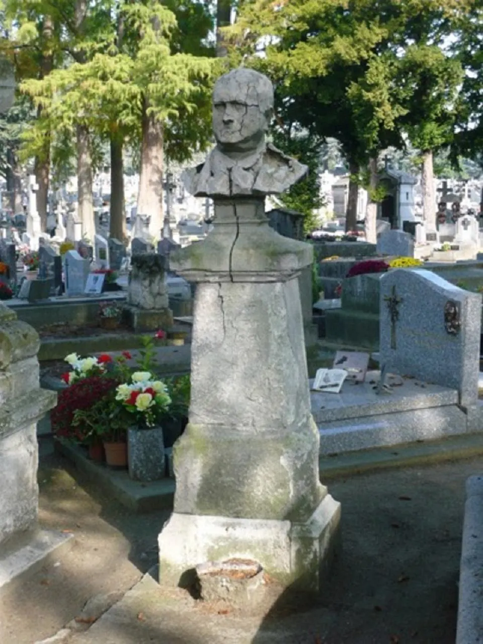 Angers. Au cimetière de l’Est, la tombe oubliée d’un brave - Cholet ...
