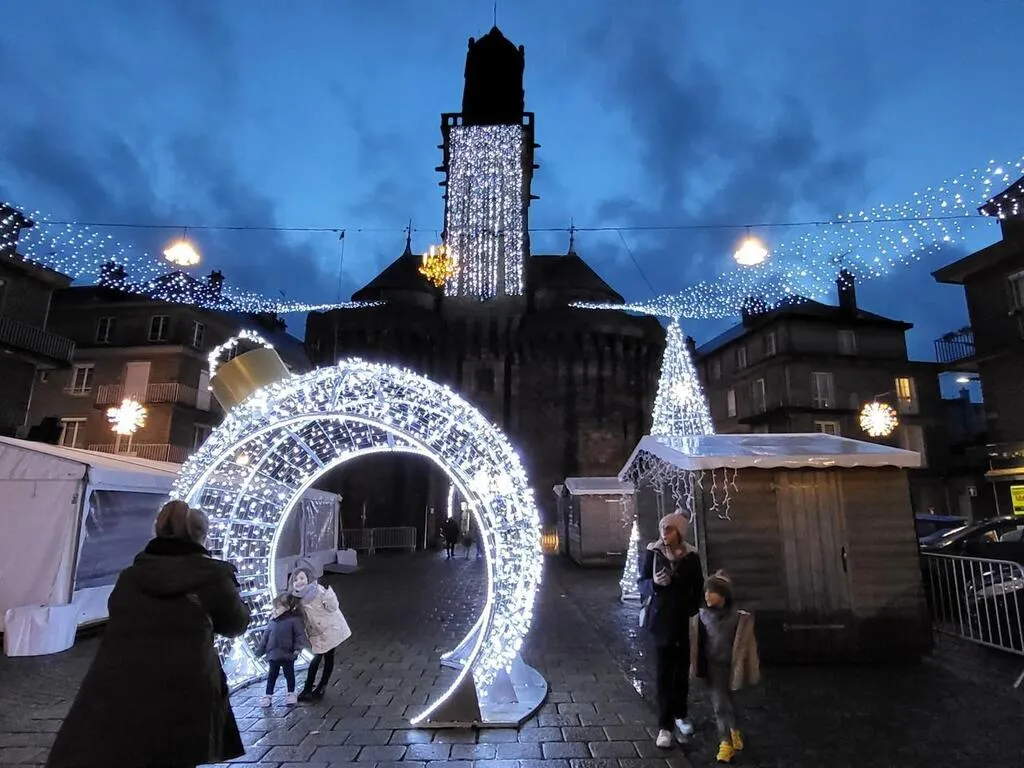 Marché de Noël, parade, balade en calèche, de nombreuses animations ...