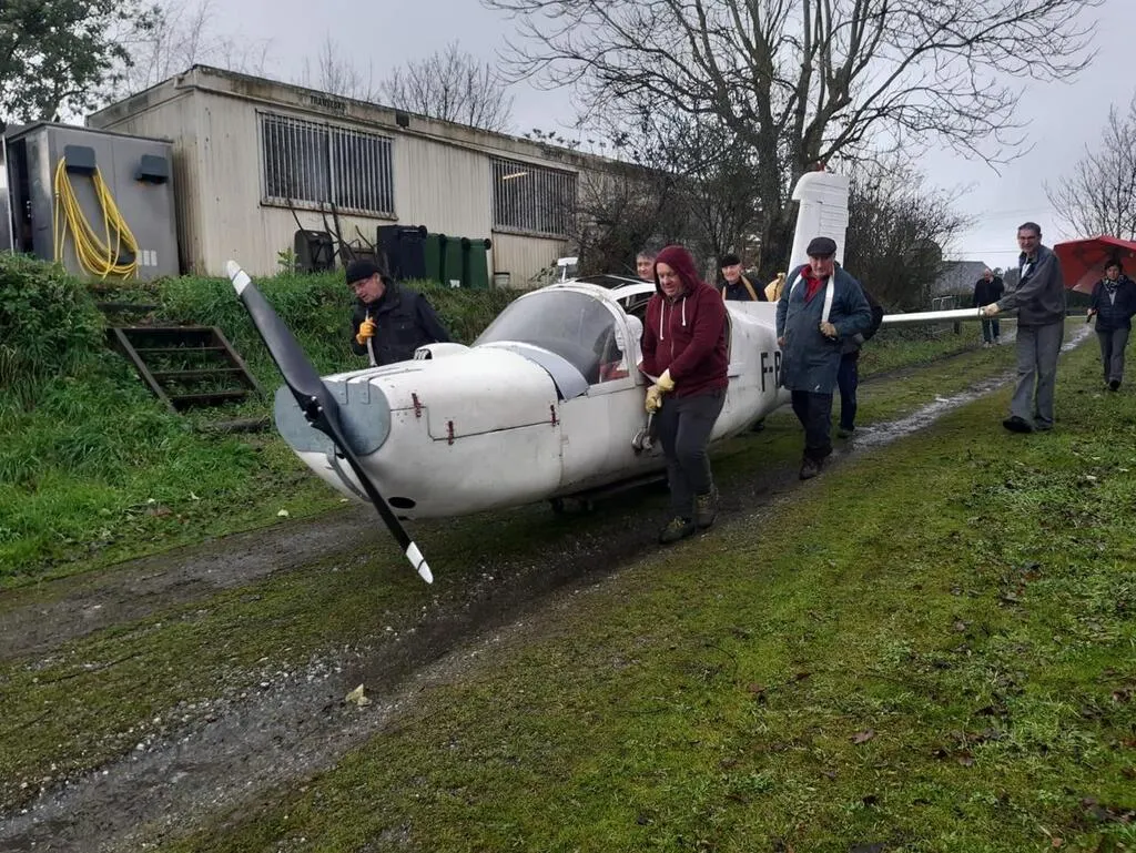 Un avion bientôt immergé pour distraire les brochets et les plongeurs ...