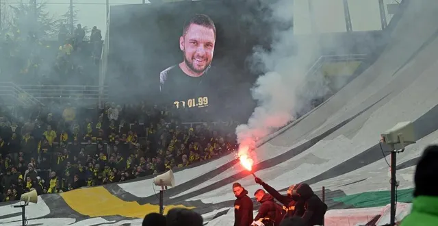 Une minute de silence et des tifos en hommage à Maxime Leroy - Nantes ...