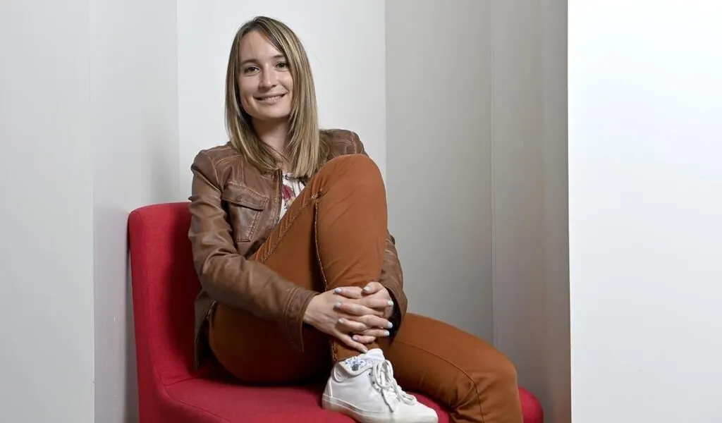 Ventes de livres : l’autrice Mélissa Da Costa détrône Guillaume Musso ...