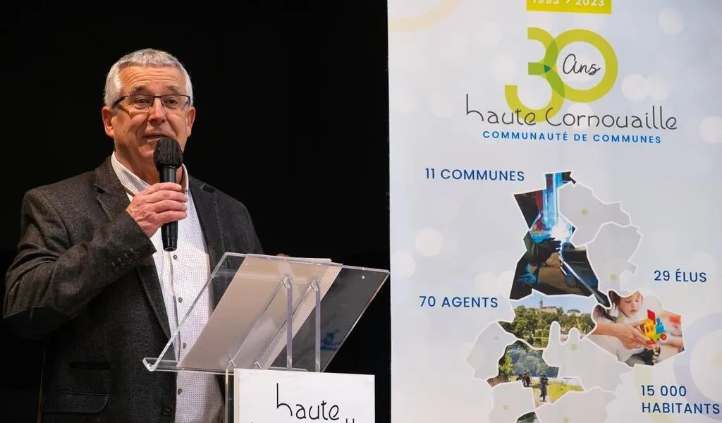 Bouquet final des trente ans de la communauté de communes de Haute Cornouaille - Brest.maville.com