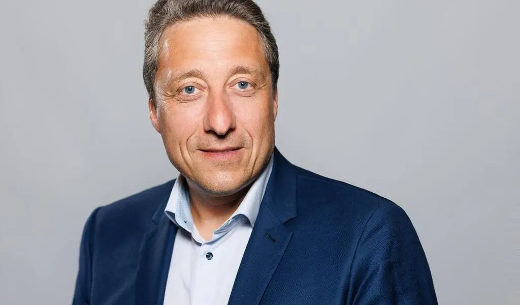 Automobile : un nouveau PDG pour le groupe MoldTecs . Sport - Laval ...