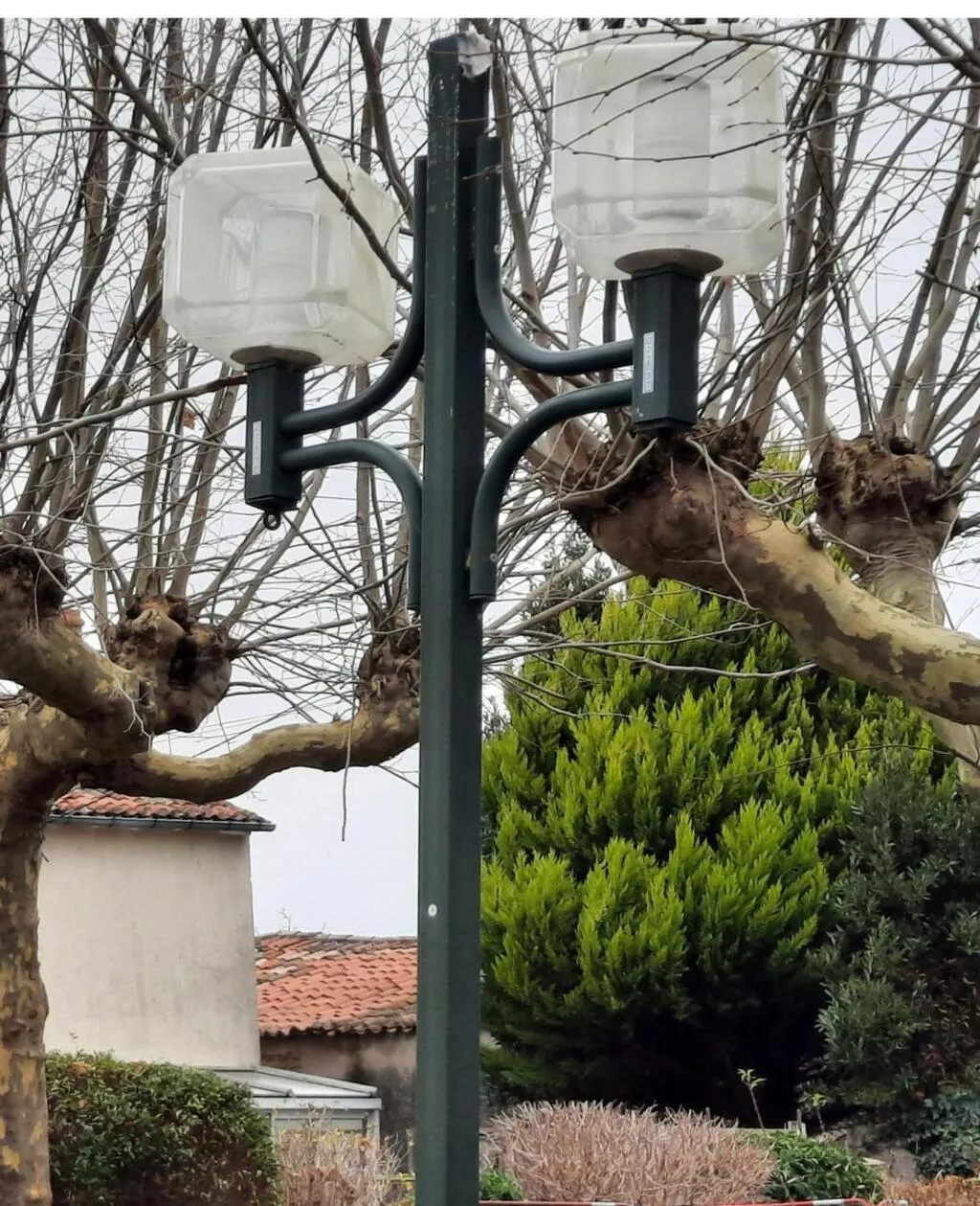Vix. Remplacement des boules lampadaires en janvier - Les Sables d ...