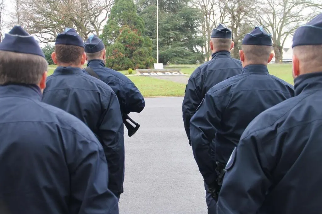 Pour les policiers de la CRS 10, 239 jours d’intervention en dehors du ...