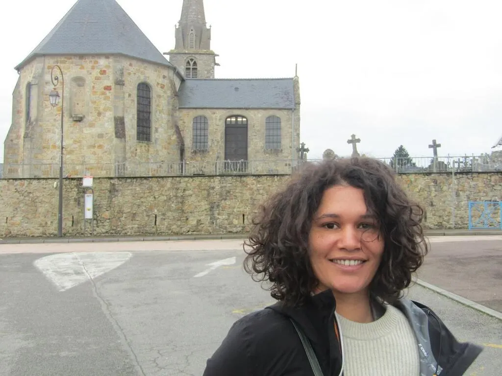 La Manchoise Maureen Blanchard conte son récit d’enfant adoptée dans On ...