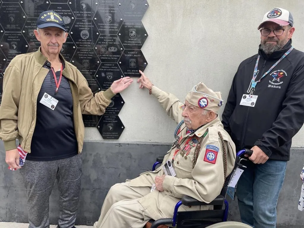 Mort lundi, Ray Wallace, parachuté à 19 ans en Normandie, était une ...