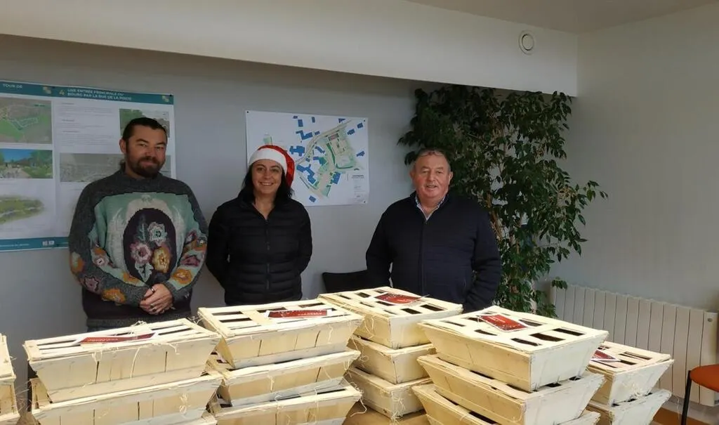 Coatréven. Les élus ont géré la livraison des colis de Noël aux aînés ...