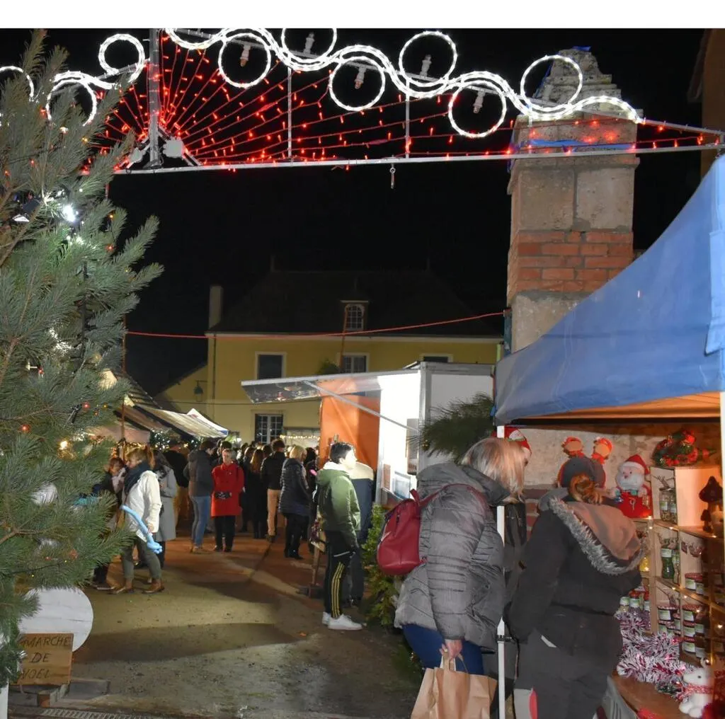 Le Luart. Le marché de Noël a brillé de mille feux - Le Mans.maville.com