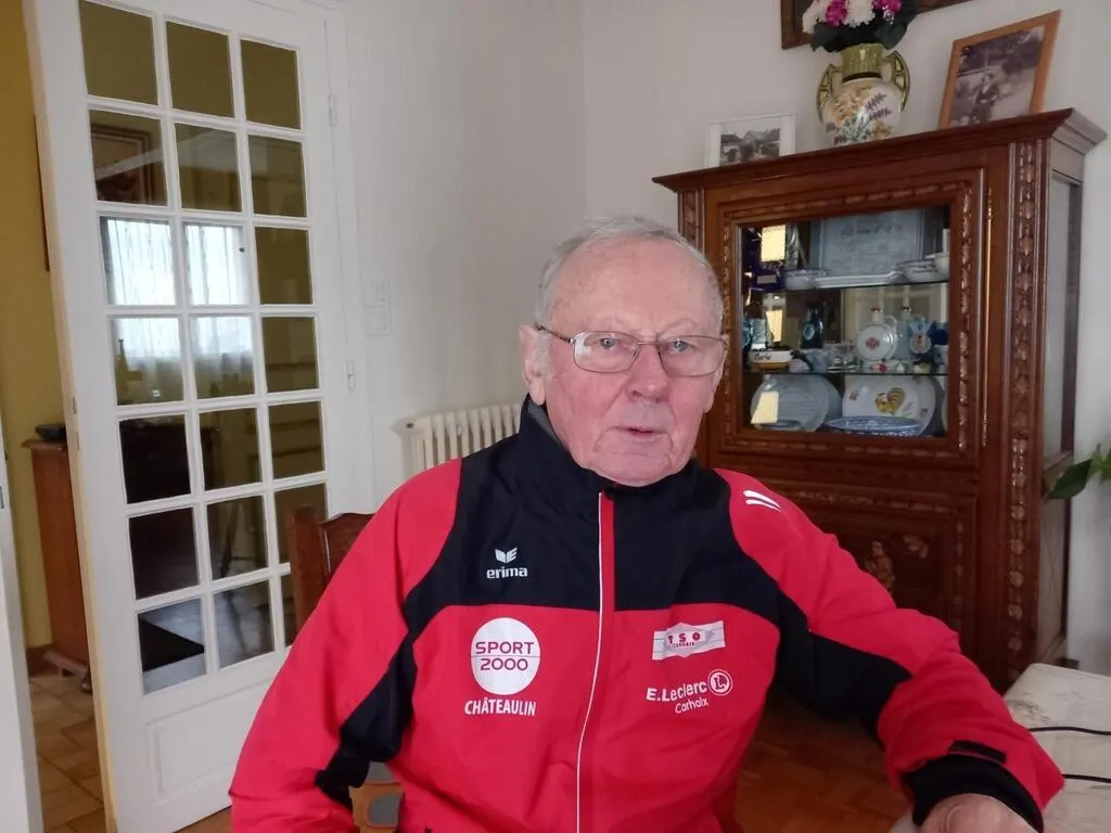« Je cours depuis trente ans » : à 76 ans, Aimé Le Guyader, un ...