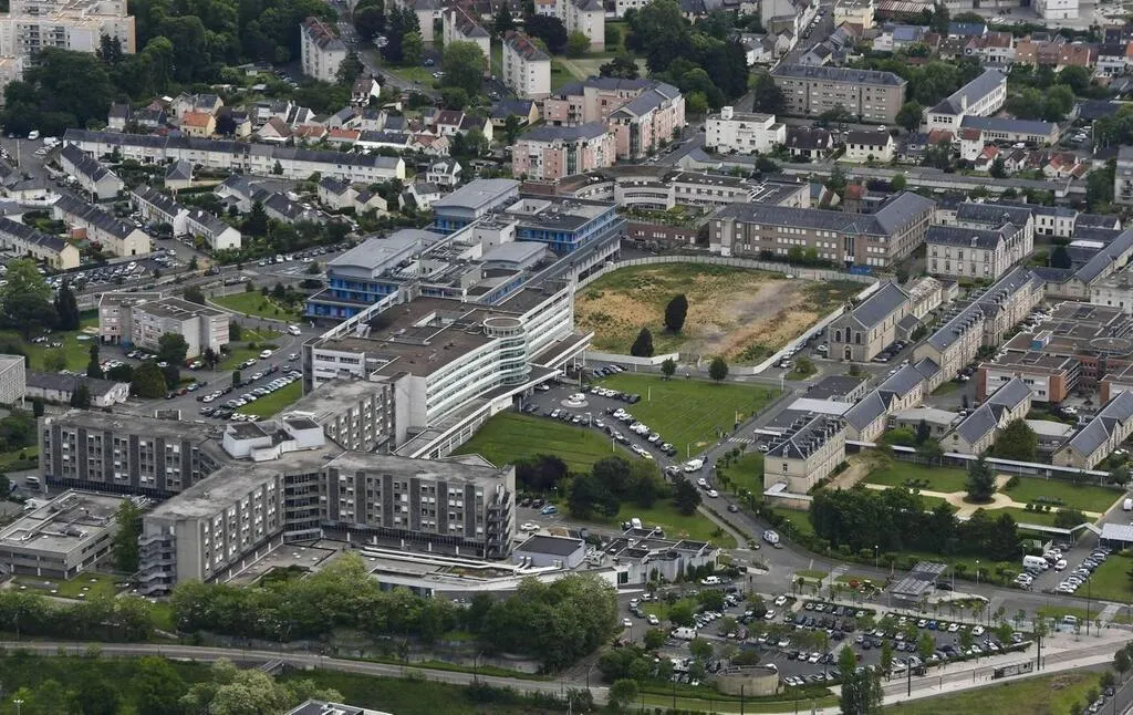 AVANT/APRÈS. En 130 ans, l’hôpital du Mans a plus que doublé sa ...