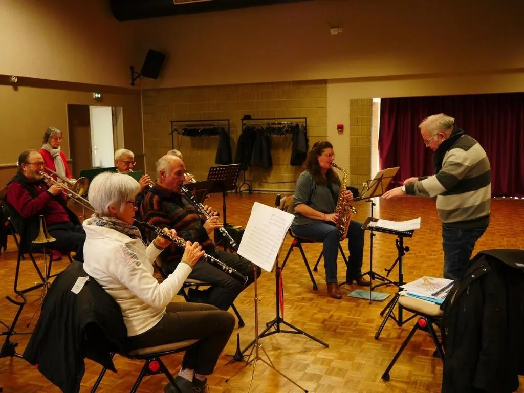 Les Troubadours présentent leurs vœux en musique à Valdallière - Caen ...
