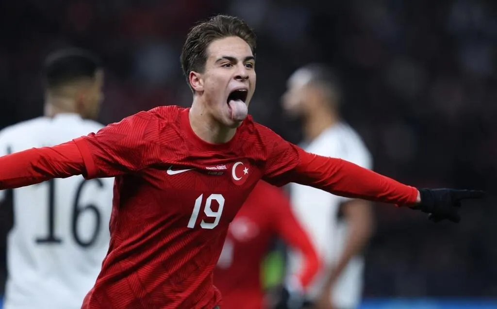 Qui est Kenan Yildiz, la nouvelle pépite de 18 ans de la Juventus que toute l’Italie encense ...