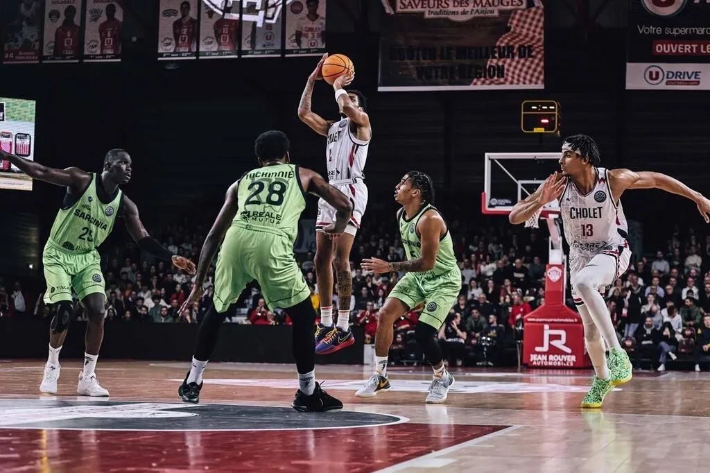 Cholet Basket. « On est dos au mur » : après la leçon de Sassari, le ...