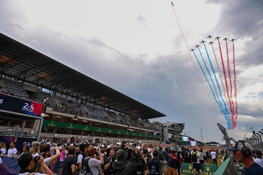 24 Heures Du Mans Podium Musée Zones Daccueil Tribunes… Le Circuit