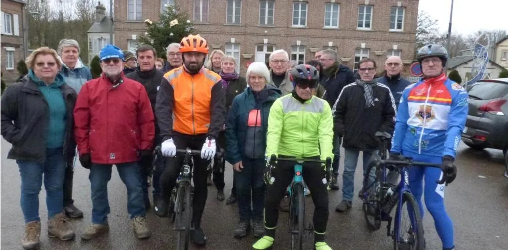 Livarot-Pays-d'Auge. Les cyclotouristes ont rendu hommage à Guy Lecomte ...
