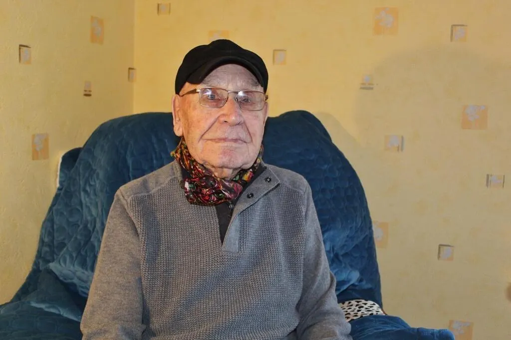 « Il en faut bien un » : à 109 ans, le Normand Maurice Le Coutour ...