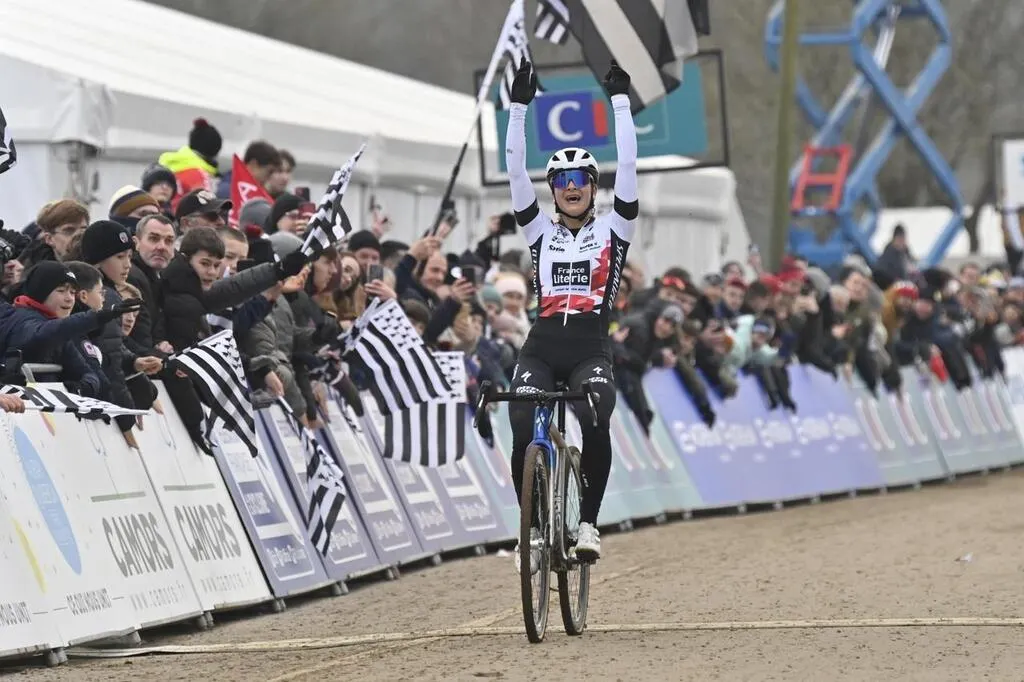 Championnats de France de cyclo-cross. Hélène Clauzel, « presque dans ...