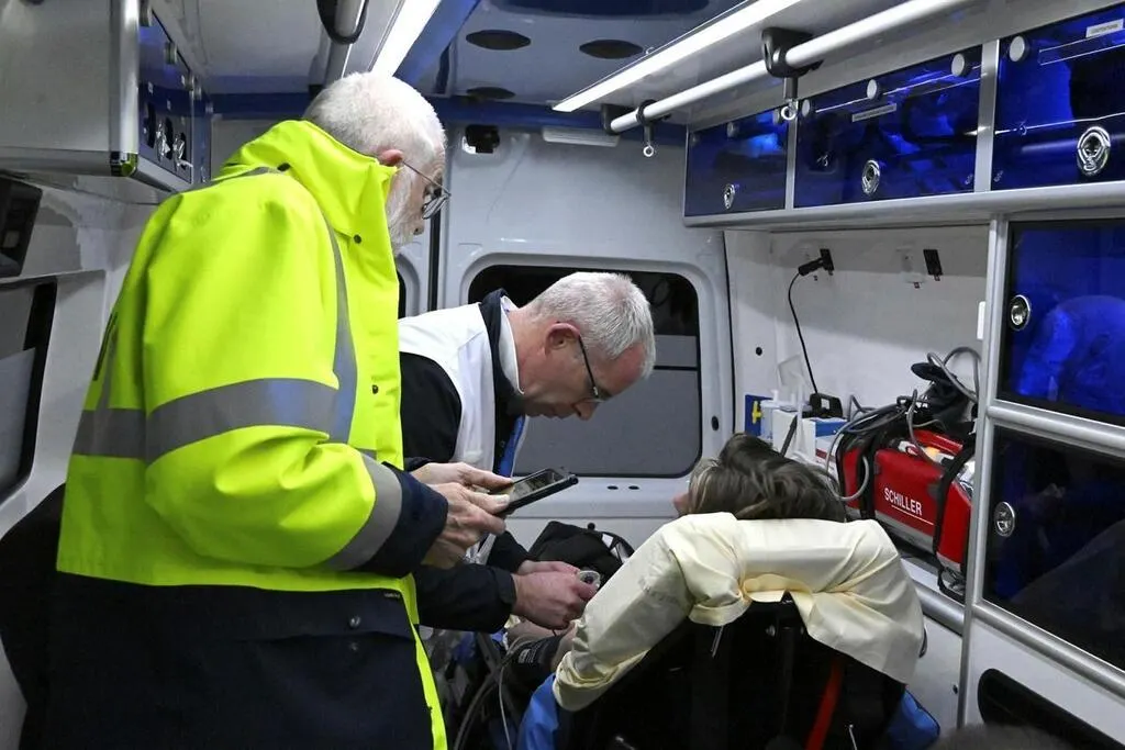 À quelques mois des Jeux olympiques 2024, les ambulanciers lancent un ...