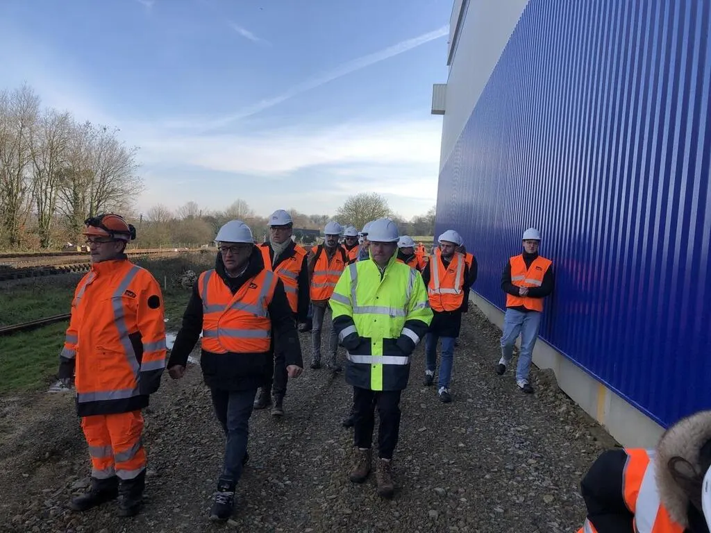 Un chantier à 33 millions d’euros sauve la dernière ligne de fret SNCF vers Château-Gontier - La ...