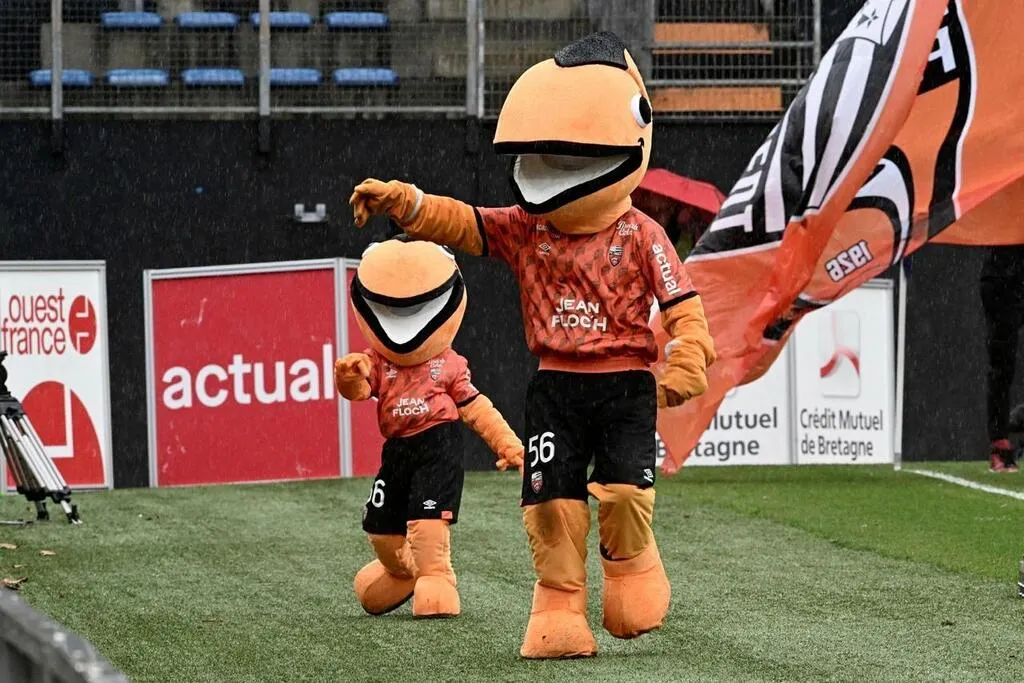 FC Lorient. Les Merlus pistent le latéral droit grec Panos Katseris ...