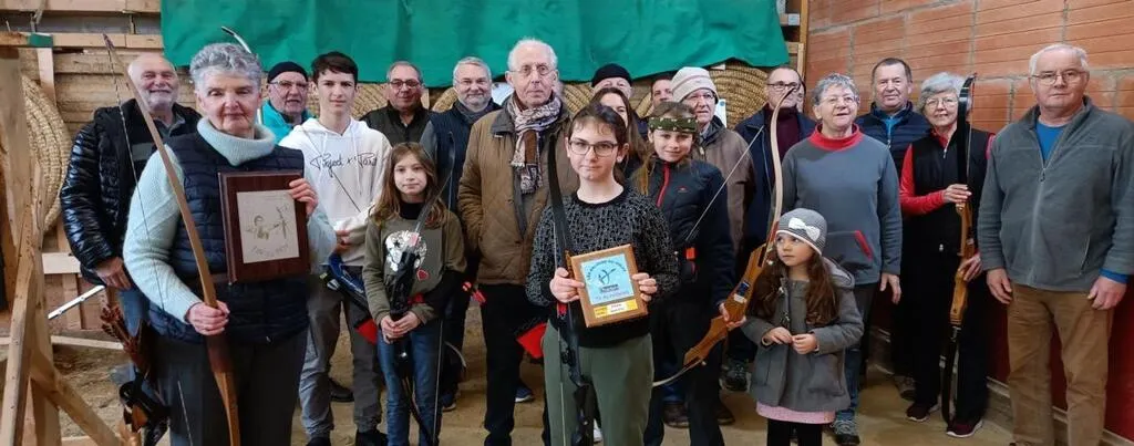 Baden. Martine Amato est la reine 2024 des Archers du Golfe - Vannes ...