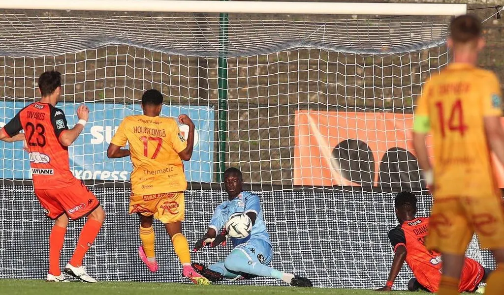 Stade lavallois. Rodez ne renonce jamais à un bon rodéo . Sport ...