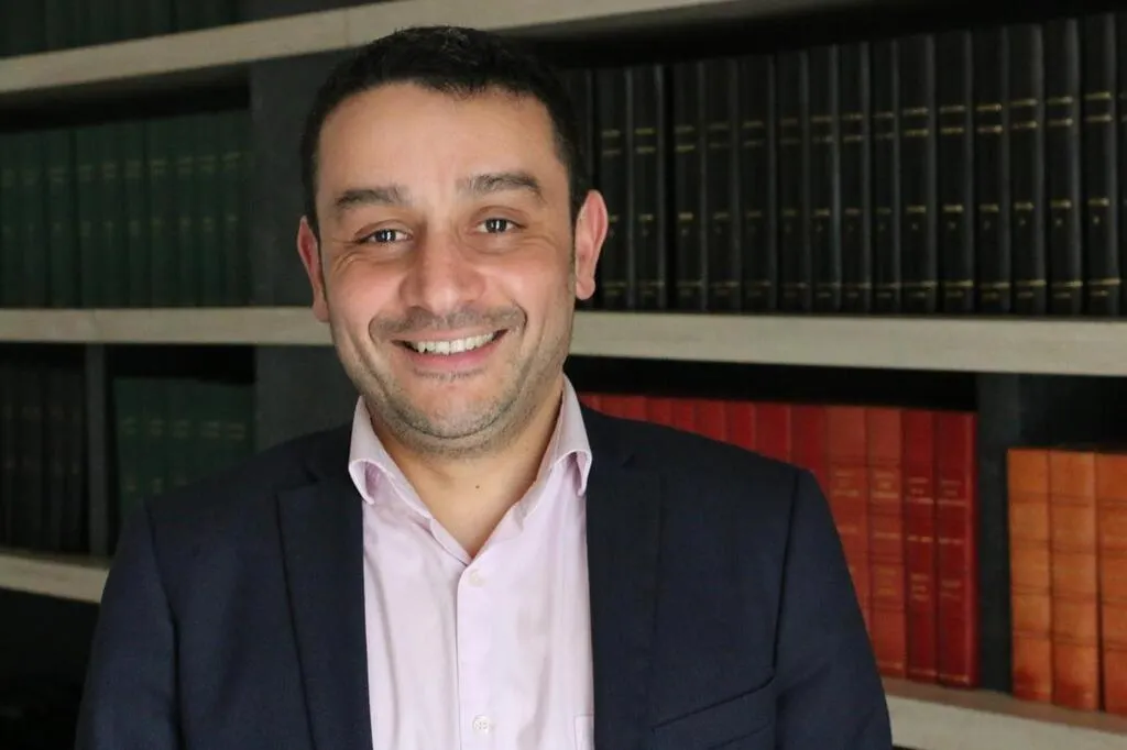 Qui est Frédéric Raimbault, le nouveau bâtonnier du barreau d’Angers au ...