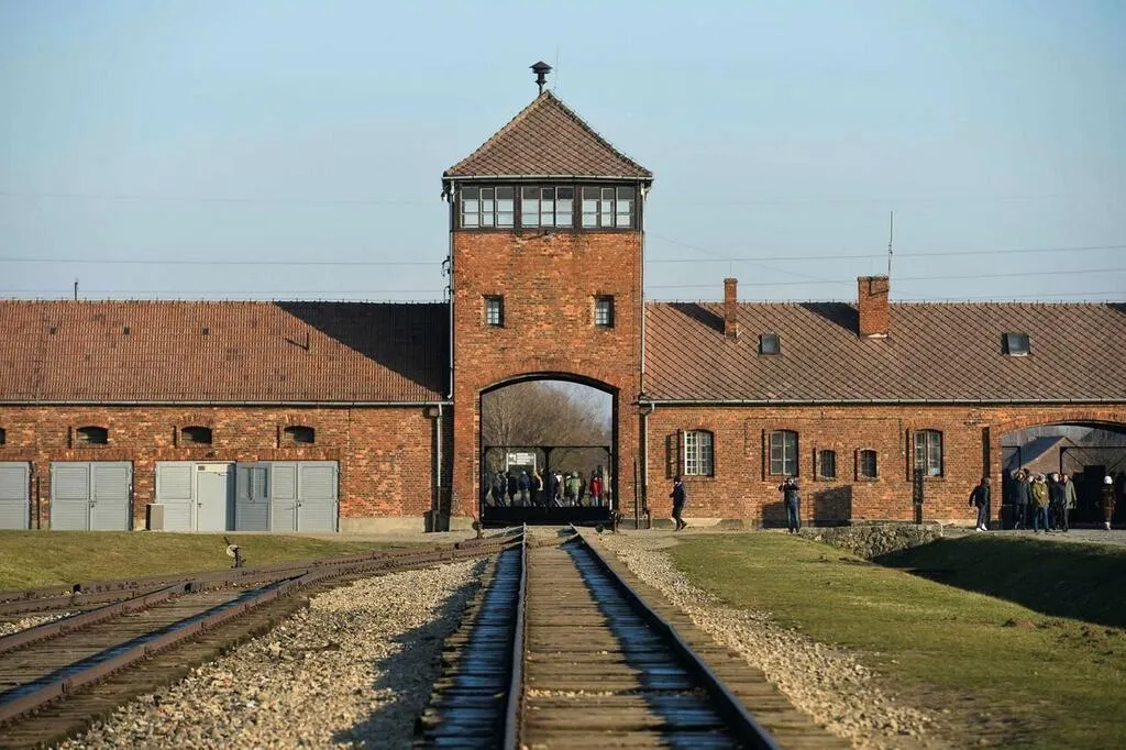 Pour le directeur du musée d’Auschwitz : « La mémoire est un moyen de ...