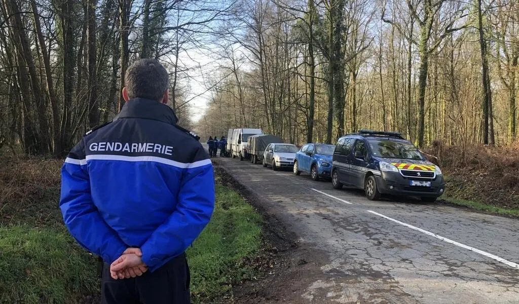 Dans le Nord-Mayenne, la rave party, qui a rassemblé « 150 personnes ...