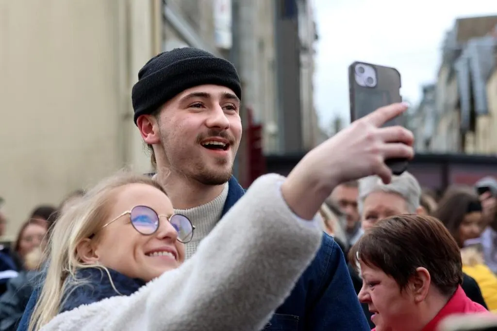 EN IMAGES. À « VLP » sa commune normande, « on est fier » de Pierre ...