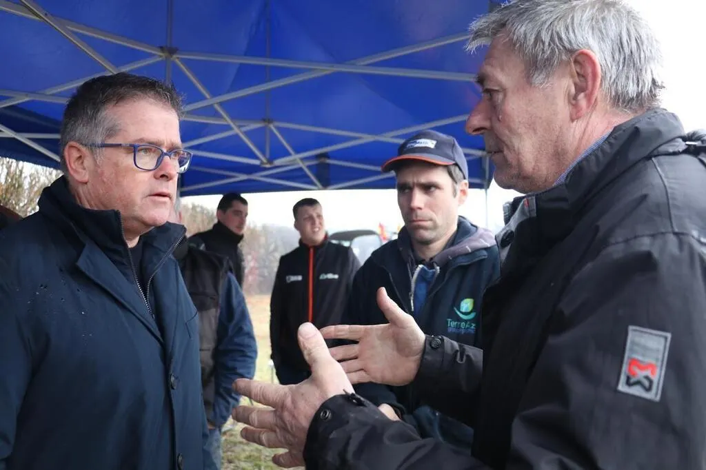 Agriculteurs en colère : des élus de la Manche viennent à leur ...