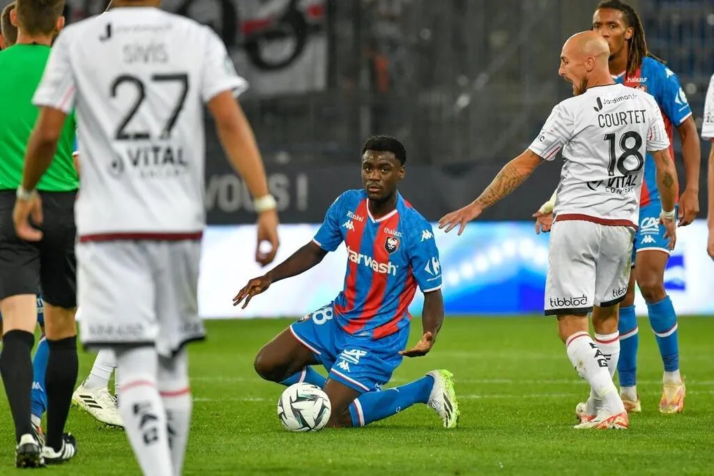 Ligue 2. Grenoble - SM Caen : Mbock de nouveau fautif, Le Bihan actif ...