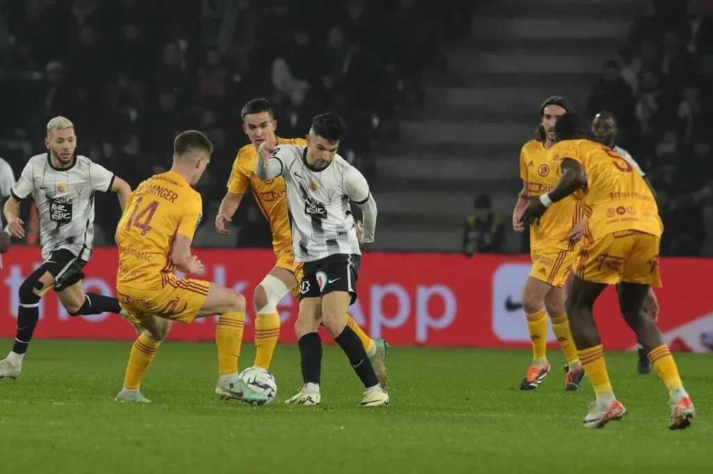 Ligue 2 - Angers Sco. Ferhat : « Avec cette équipe, on ira loin… » . Sport - Trouville-Deauville ...