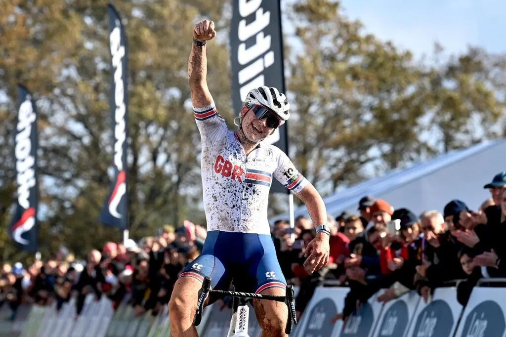 Cyclo-cross. La Galloise Zoe Backstedt sacrée championne du monde ...