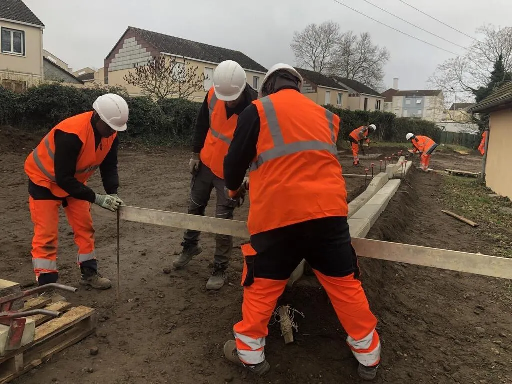 Au Mans, on anticipe la pénurie de main-d’œuvre en formant des maçons ...