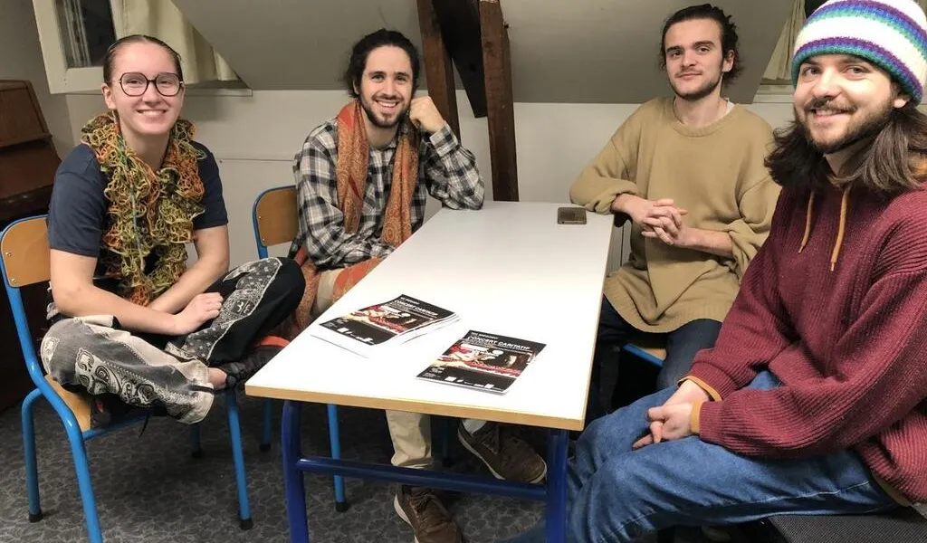 À Rennes, ces étudiants musiciens utilisent leur art pour aider les ...