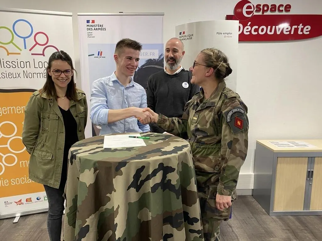 A Lisieux, Hugo, va intégrer une école des sous-officiers de l’armée de ...