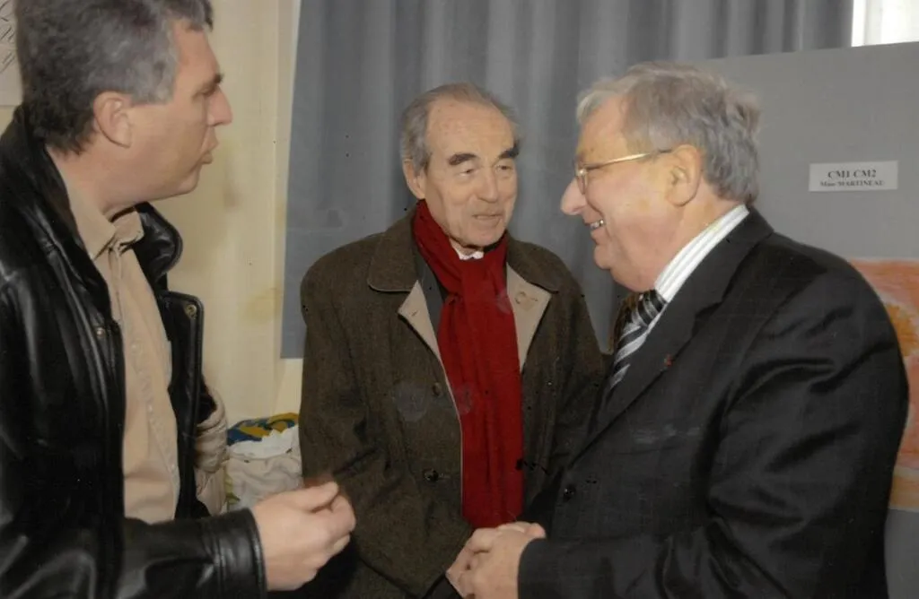 Hommage à Robert Badinter près de Nantes : « Il était fier de voir son ...