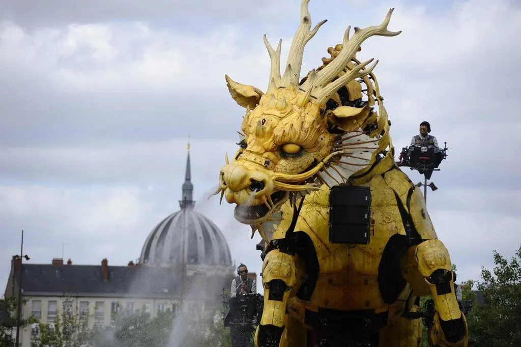 La venue de Long-Ma, cheval-dragon, espérée à Deauville cette année ...